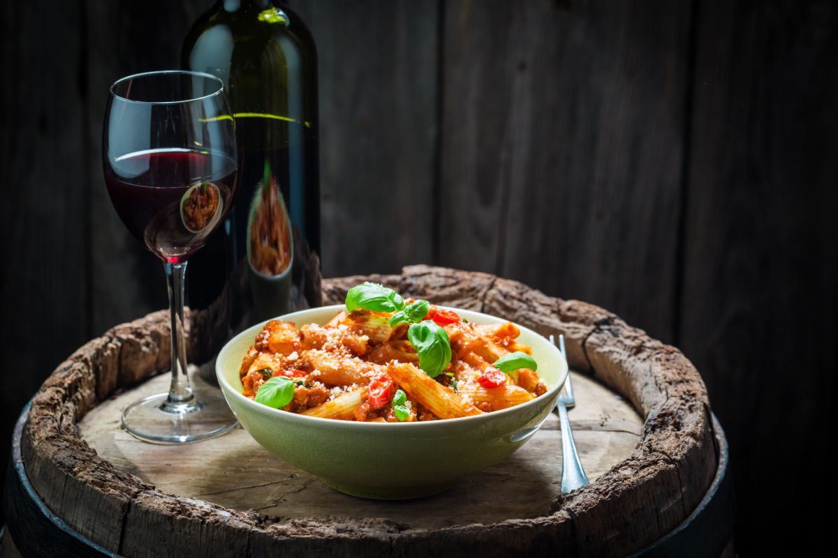 Pasta Bolognese And Wine Pairing 7 Best Wines To Choose From Pinot Days
